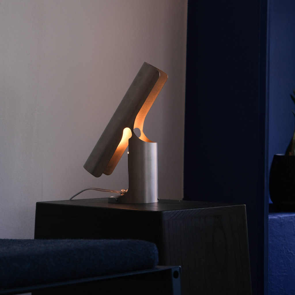 Tubular Table Light – ZOWA